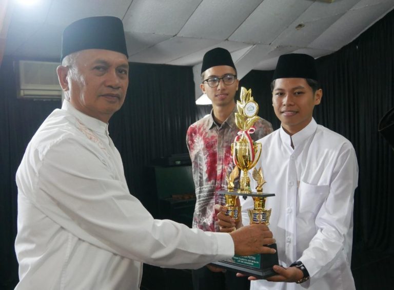4 Mahasiswa UIN Sultan Aji Muhammad Idris Samarinda Raih Juara di PTQ ...