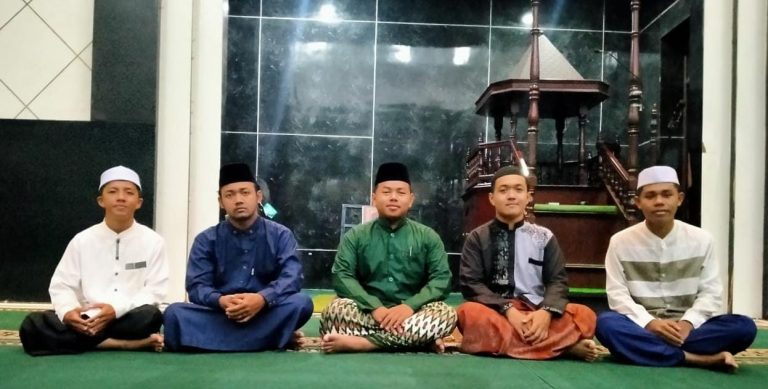 PERINTAH DAN NAMA-NAMA SHALAT FARDHU 5 WAKTU DALAM AL QUR’AN – UINSI ...